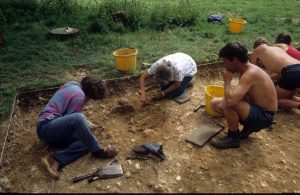 Bronze Age skeleton, dagger-clutching Racton Man could have been a king ...