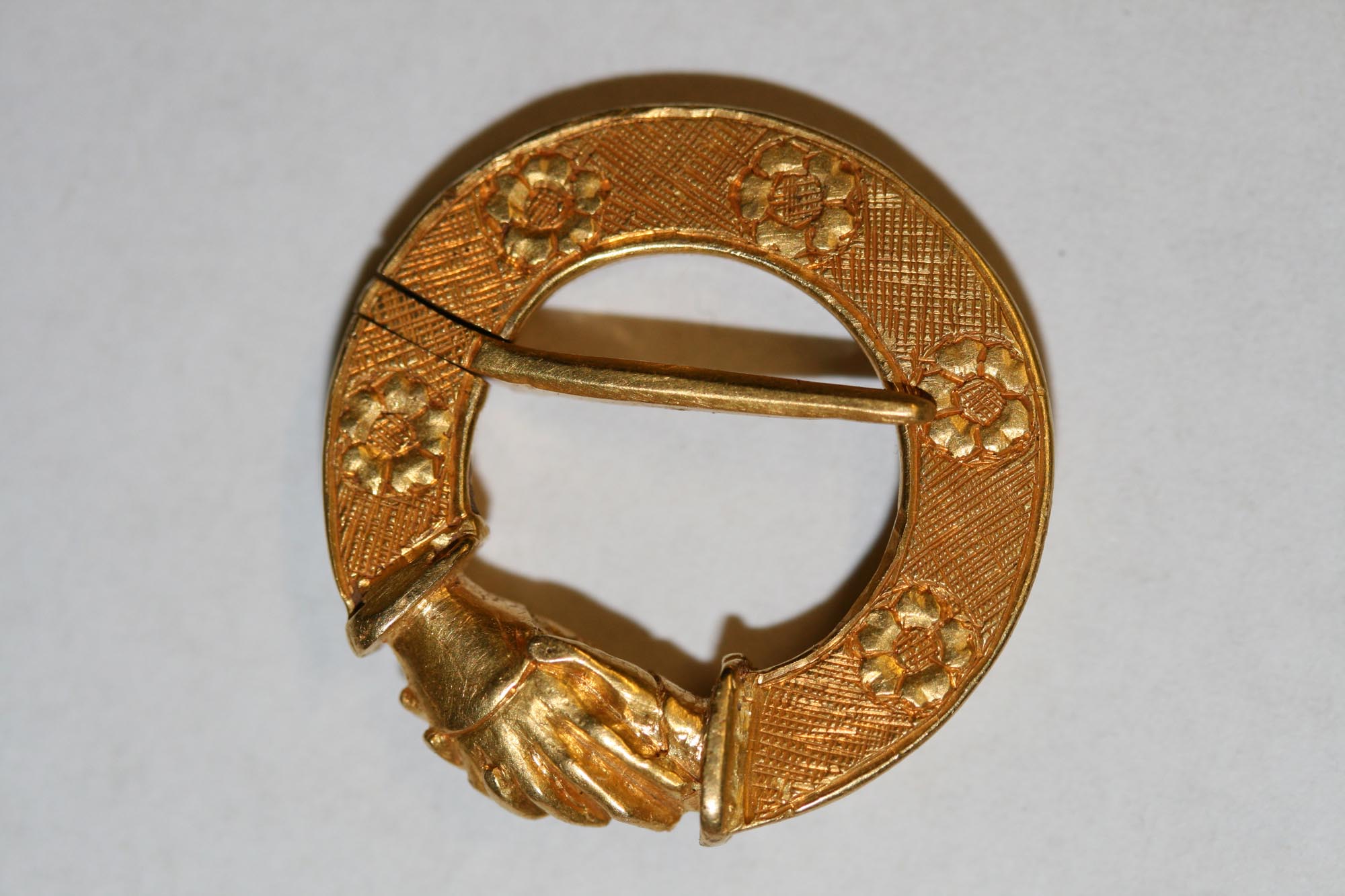 Courtly love or medieval soap opera? The tiny gold love token lost ...