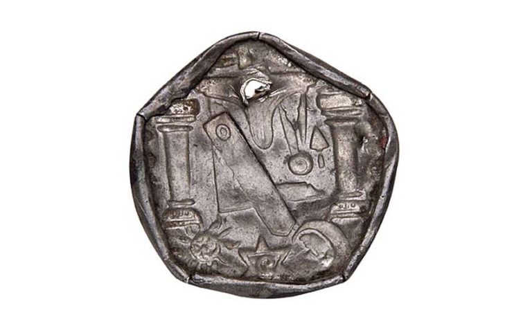 The tokens of mothers who gave up their babies to the Foundling ...