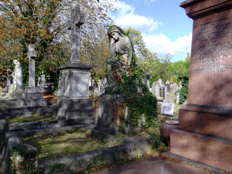 Britain’s best places to see: Heritage graveyards and cemeteries ...