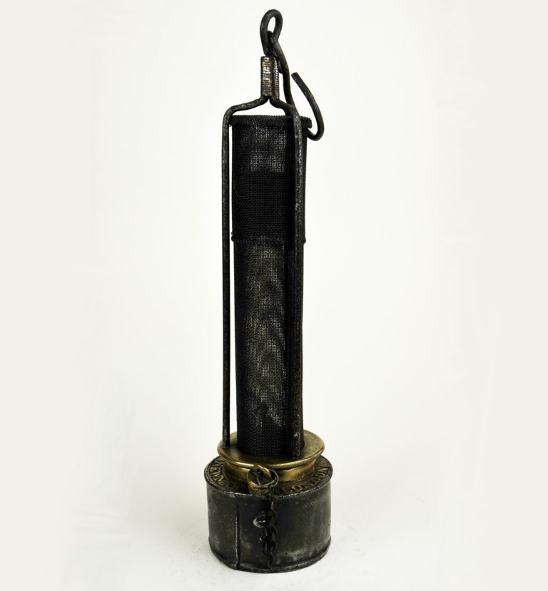 A visual history of the miners’ safety lamp – Museum Crush