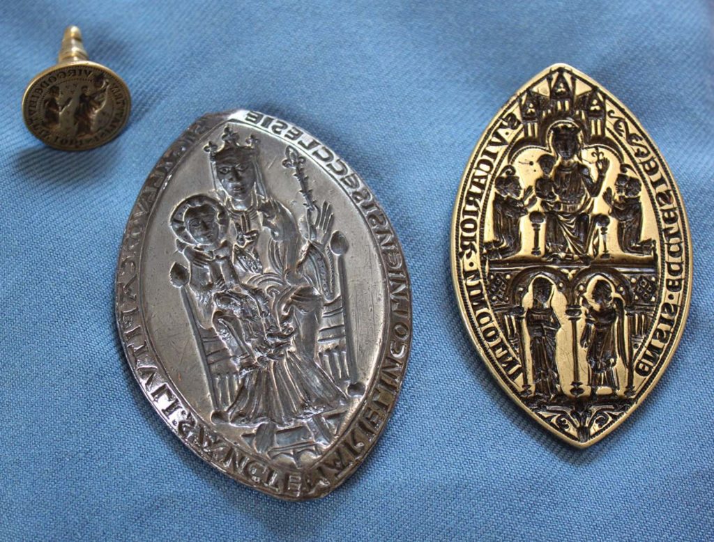 The 12th century medieval seal matrix found in a cathedral box – Museum ...