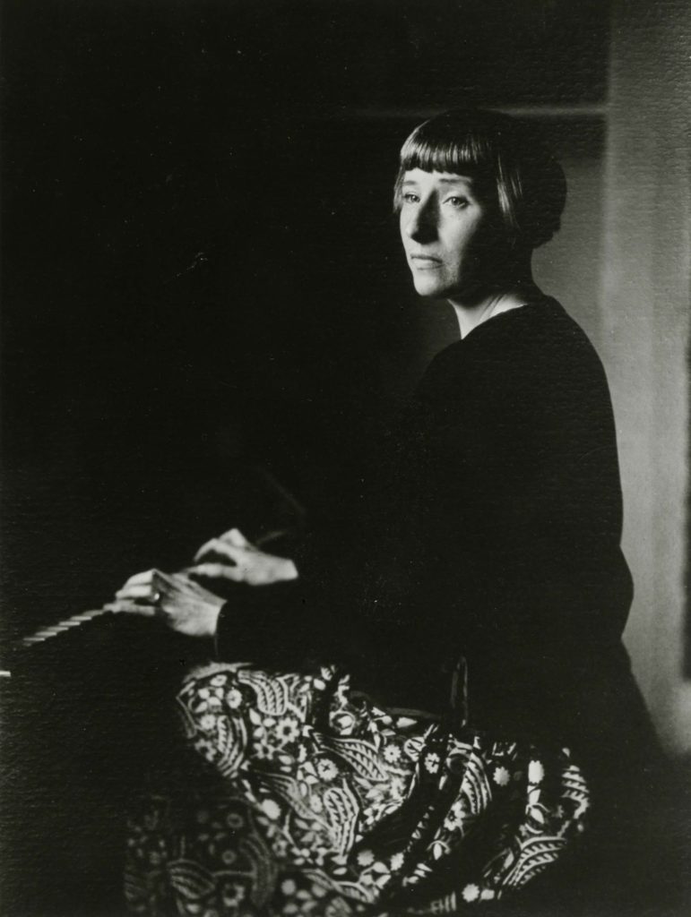 The rural world of Arts and Crafts puppet maker William Simmonds ...