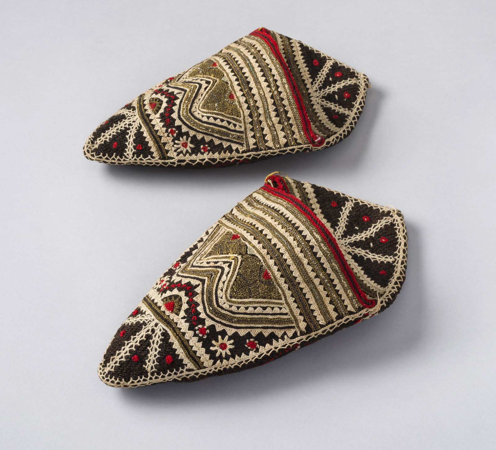 A journey into textile collections and the visionary women who ...