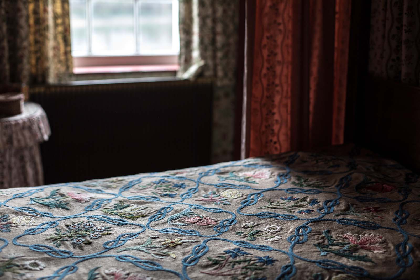 The genius of embroiderer May Morris – Museum Crush