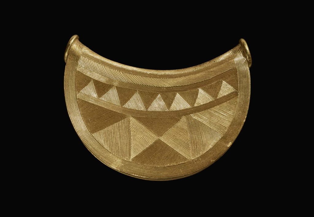 Spectacular Bronze Age sun pendant heads to Shrewsbury Museum – Museum ...