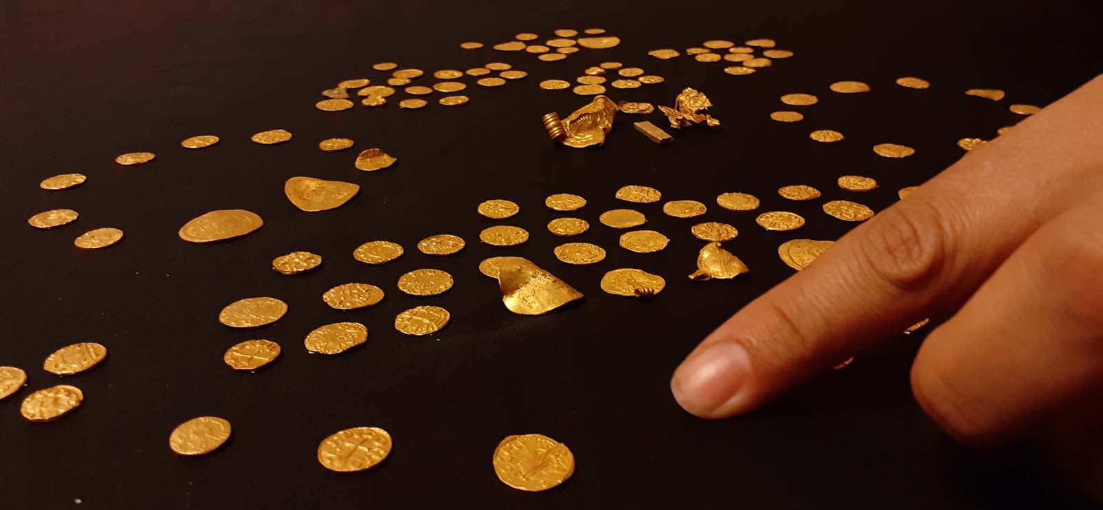 The West Norfolk Hoard: England’s largest Anglo Saxon gold coin find ...