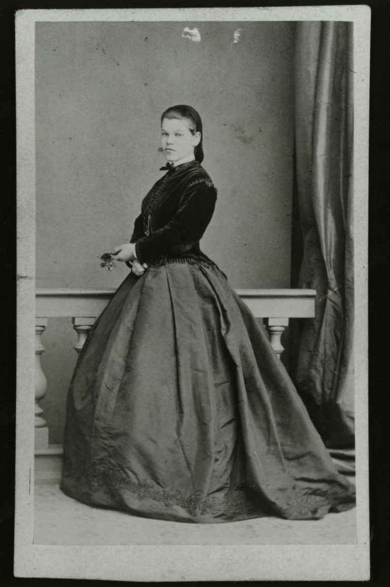 Gardener and collector: The story of Alice de Rothschild and Waddesdon ...