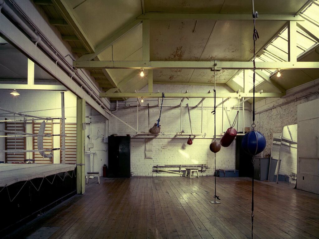 Ron O’Donnell’s photographs capture the lost interiors of Edinburgh ...